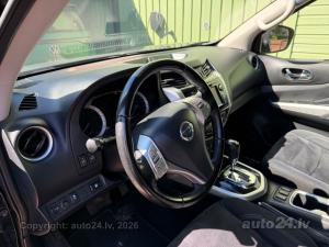 Melns Nissan NP300 2017 Tallina, ar dzinēja tilpumu 2.30 L un nobraukumu 295 tūkst. km par 16000 €, foto 9 vietnē AUTOMOTO.COM.LV