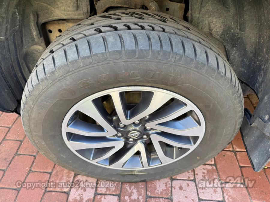 Melns Nissan NP300 2017 Tallina, ar dzinēja tilpumu 2.30 L un nobraukumu 295 tūkst. km par 16000 €, foto 24 vietnē AUTOMOTO.COM.LV