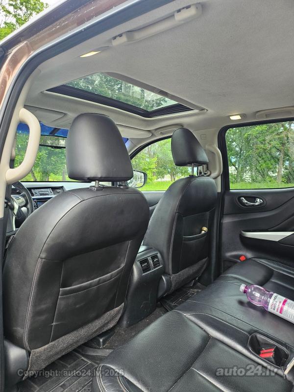 Brown Nissan NP300 2016 in Tallinn, with an engine capacity of 2.30 L and mileage of 234 thousand km for 17000 €, photo 9 on AUTOMOTO.COM.LV