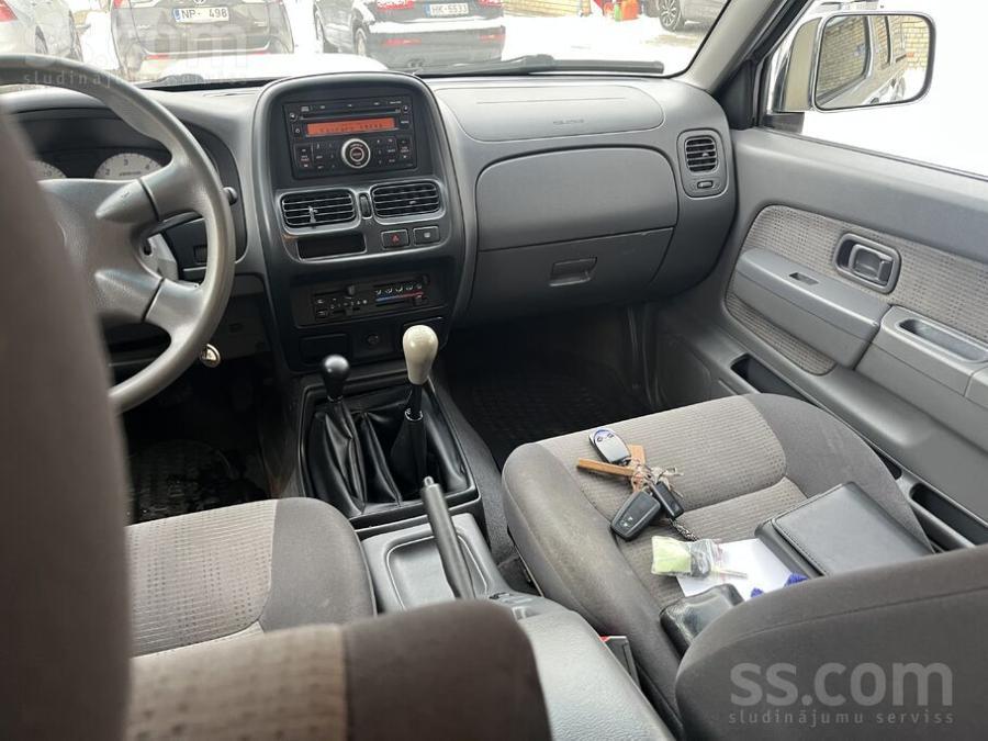 Nissan NP300 2012 in Riga, with an engine capacity of 2.50 L and mileage of 189 thousand km for 7300 €, photo 13 on AUTOMOTO.COM.LV