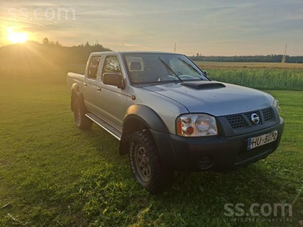 Pelēks Nissan NP300 2009 Valmiera, ar dzinēja tilpumu 2.50 L un nobraukumu 450 tūkst. km par 3500 €, foto 1 vietnē AUTOMOTO.COM.LV