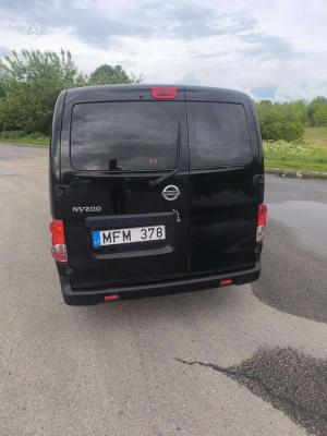 Черный Ниссан NV200 2011 в Паневежис, объемом двигателя 1.60 л и пробегом 378 тыс. км за 2250 €, фото 4 на AUTOMOTO.COM.LV