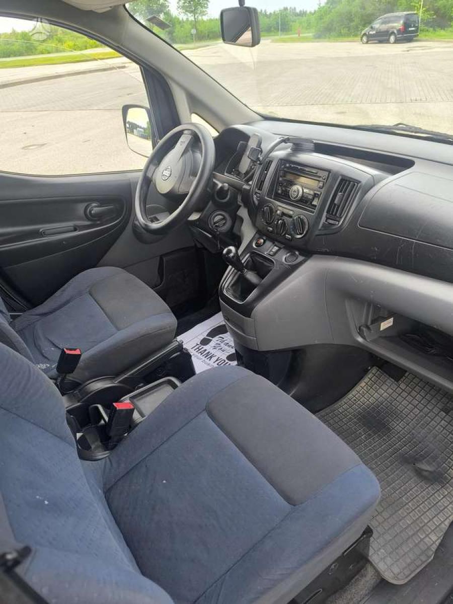 Черный Ниссан NV200 2011 в Паневежис, объемом двигателя 1.60 л и пробегом 378 тыс. км за 2250 €, фото 7 на AUTOMOTO.COM.LV