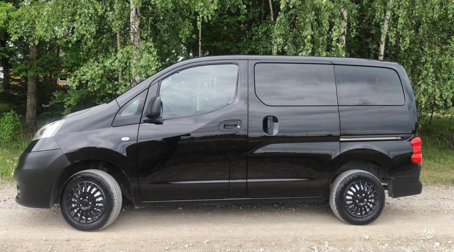 Melns Nissan NV200 2012 Šauļi, ar dzinēja tilpumu 1.50 L un nobraukumu 239 tūkst. km par 5650 €, foto 7 vietnē AUTOMOTO.COM.LV