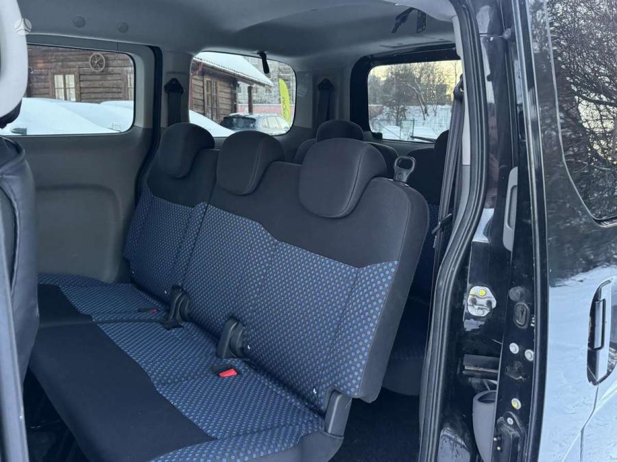Black Nissan NV200 2013 in Vilnius, with an engine capacity of 1.60 L and mileage of 128 thousand km for 5800 €, photo 9 on AUTOMOTO.COM.LV