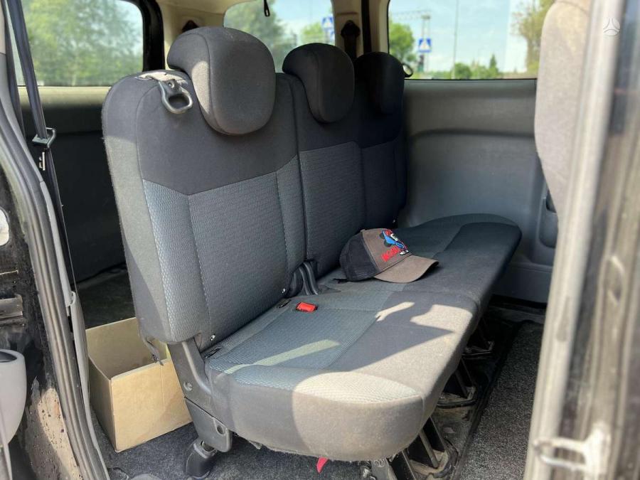 Melns Nissan NV200 2016 Viļņa, ar dzinēja tilpumu 1.46 L un nobraukumu 248 tūkst. km par 3700 €, foto 8 vietnē AUTOMOTO.COM.LV