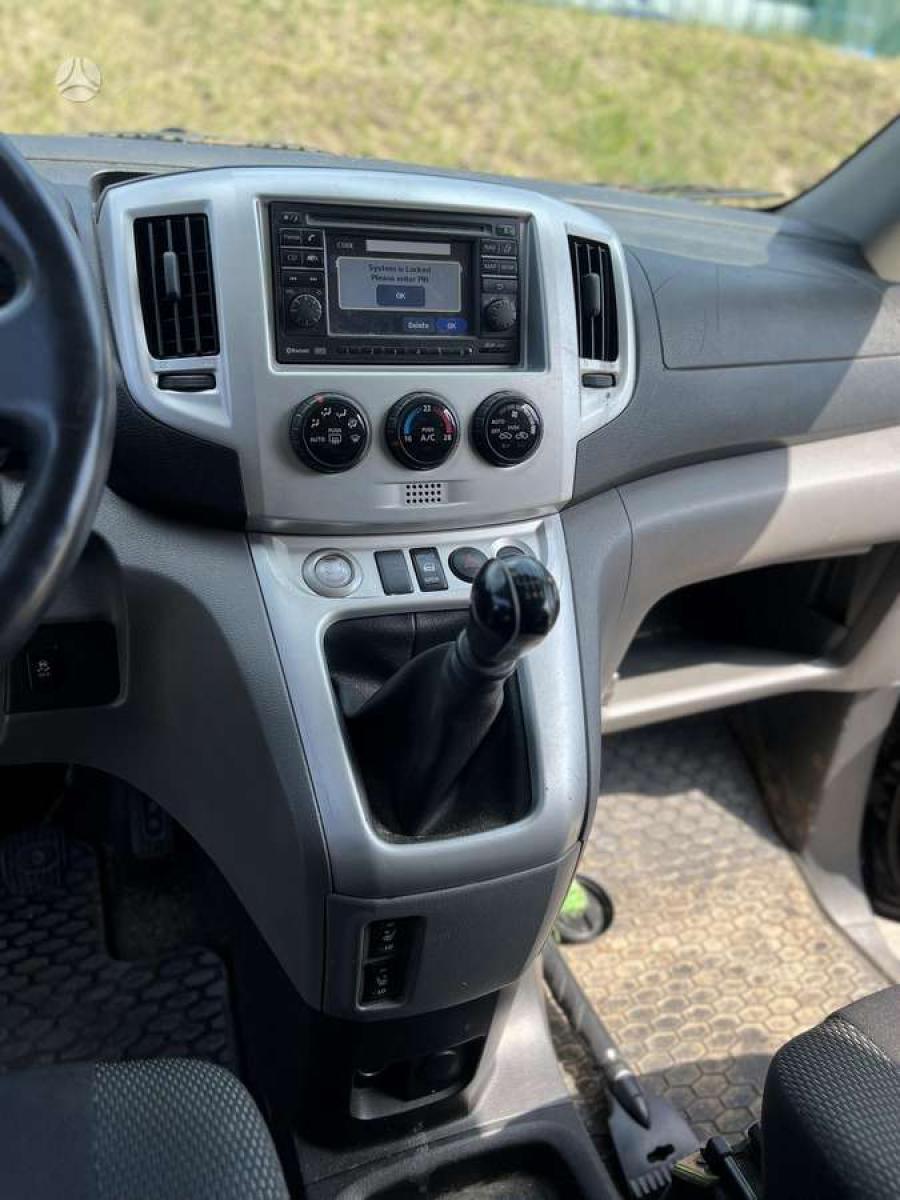 Melns Nissan NV200 2016 Viļņa, ar dzinēja tilpumu 1.46 L un nobraukumu 248 tūkst. km par 3700 €, foto 12 vietnē AUTOMOTO.COM.LV
