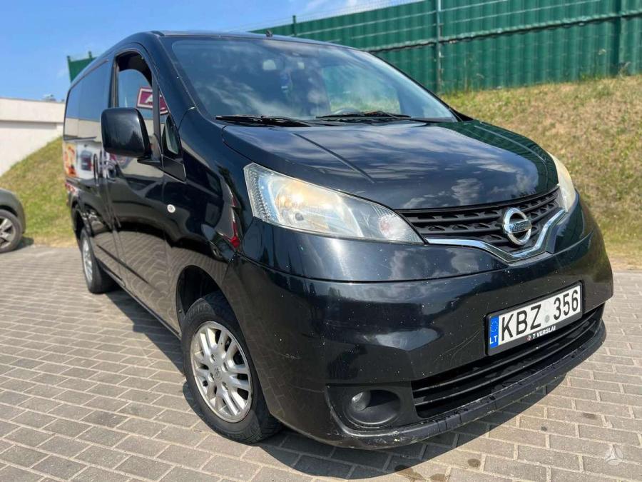 Melns Nissan NV200 2016 Viļņa, ar dzinēja tilpumu 1.46 L un nobraukumu 248 tūkst. km par 3300 €, foto 3 vietnē AUTOMOTO.COM.LV
