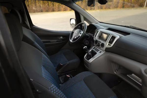 Melns Nissan NV200 2012 Jelgava, ar dzinēja tilpumu 1.50 L un nobraukumu 265 tūkst. km par 4700 €, foto 8 vietnē AUTOMOTO.COM.LV