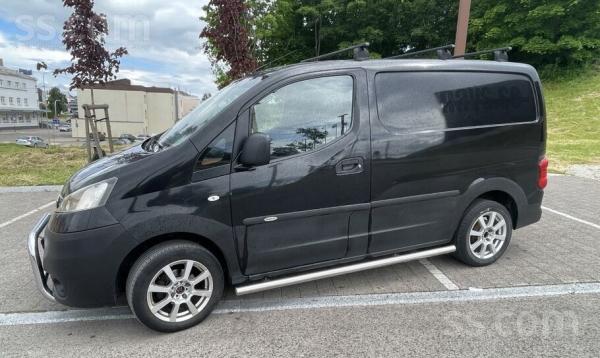 Melns Nissan NV200 2011 Rēzekne, ar dzinēja tilpumu 1.50 L un nobraukumu 292 tūkst. km par 4961 €, foto 4 vietnē AUTOMOTO.COM.LV