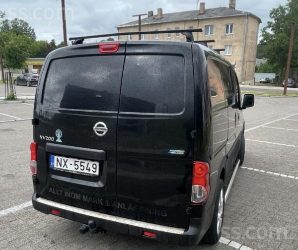 Melns Nissan NV200 2011 Rēzekne, ar dzinēja tilpumu 1.50 L un nobraukumu 292 tūkst. km par 4961 €, foto 5 vietnē AUTOMOTO.COM.LV