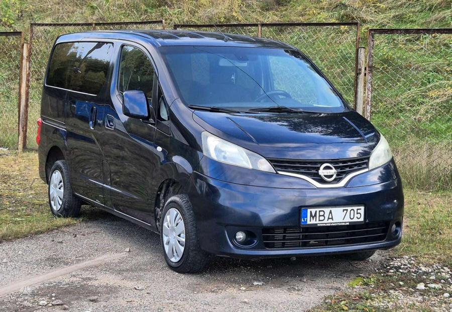 Blue Nissan NV200 2010 in Vilnius, with an engine capacity of 1.50 L and mileage of 265 thousand km for 3500 €, photo 1 on AUTOMOTO.COM.LV