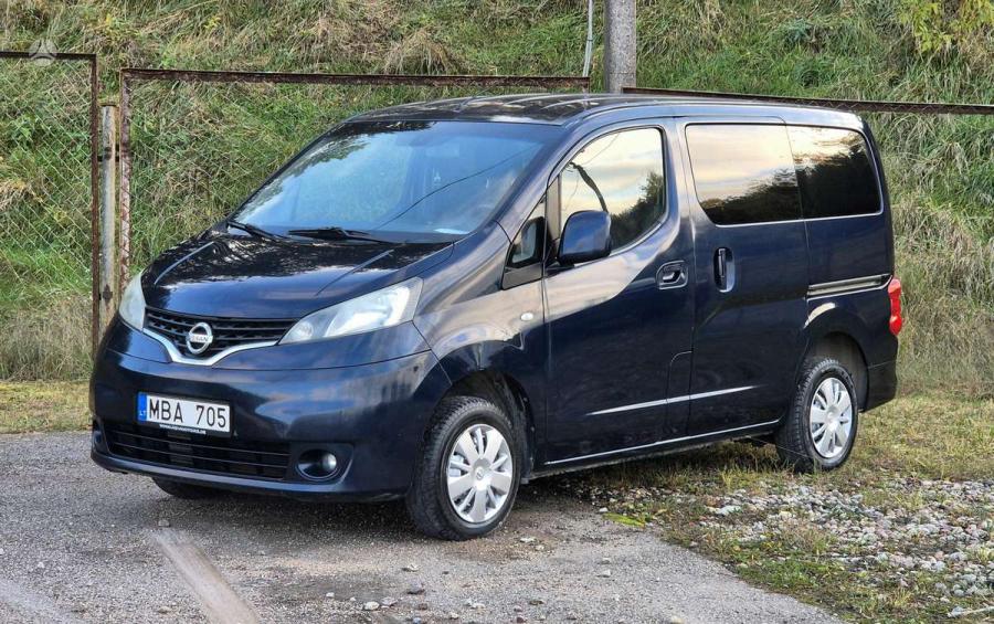 Blue Nissan NV200 2010 in Vilnius, with an engine capacity of 1.50 L and mileage of 265 thousand km for 3500 €, photo 5 on AUTOMOTO.COM.LV