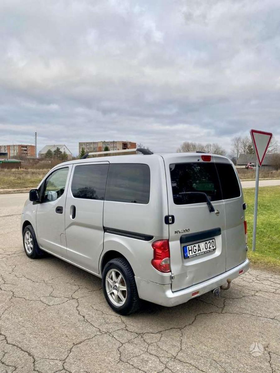 Grey Nissan NV200 2012 in Kelme, with an engine capacity of 1.50 L and mileage of 222 thousand km for 3350 €, photo 4 on AUTOMOTO.COM.LV