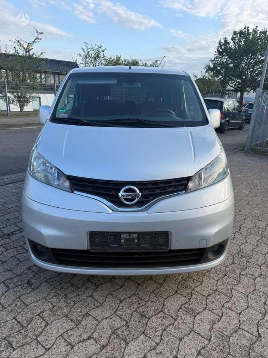 Pelēks Nissan NV200 2013 Šauļi, ar dzinēja tilpumu 1.50 L un nobraukumu 215 tūkst. km par 6500 €, foto 1 vietnē AUTOMOTO.COM.LV