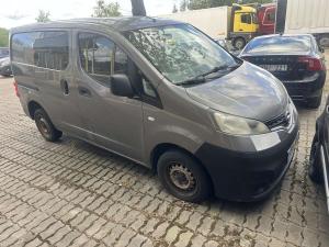Pelēks Nissan NV200 2013 Alīta, ar dzinēja tilpumu 1.50 L un nobraukumu 260 tūkst. km par 1400 €, foto 3 vietnē AUTOMOTO.COM.LV