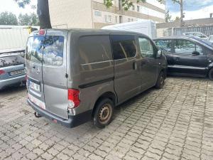 Pelēks Nissan NV200 2013 Alīta, ar dzinēja tilpumu 1.50 L un nobraukumu 260 tūkst. km par 1400 €, foto 4 vietnē AUTOMOTO.COM.LV