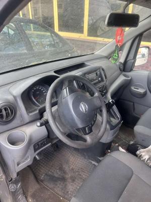 Pelēks Nissan NV200 2013 Alīta, ar dzinēja tilpumu 1.50 L un nobraukumu 260 tūkst. km par 1400 €, foto 5 vietnē AUTOMOTO.COM.LV