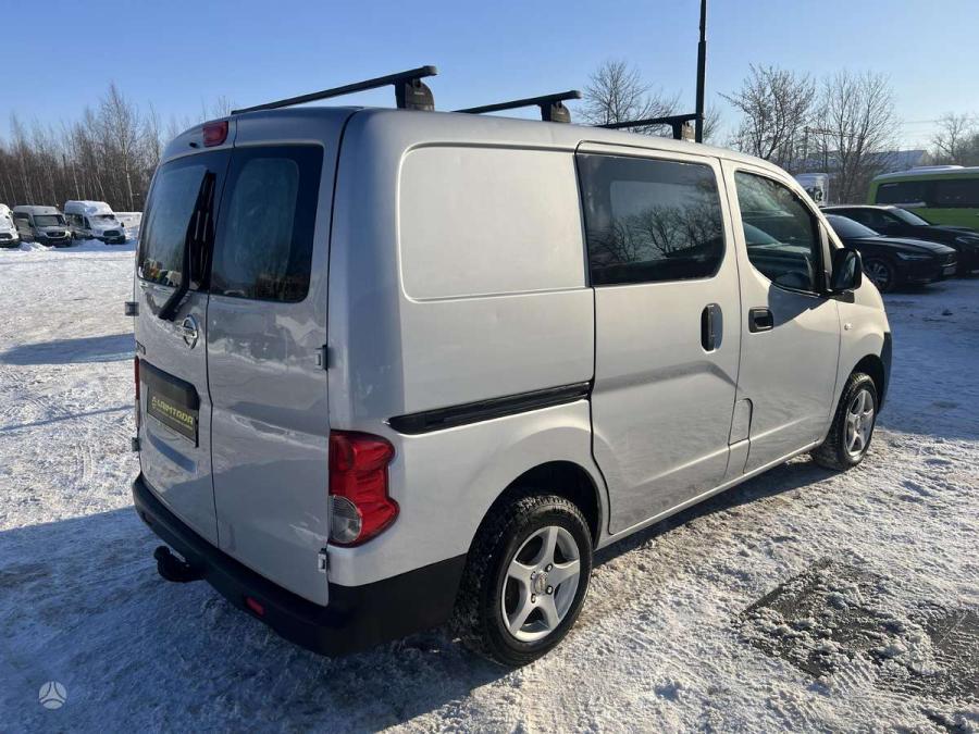 Grey Nissan NV200 2014 in Telschi, with an engine capacity of 1.46 L and mileage of 132 thousand km for 4200 €, photo 6 on AUTOMOTO.COM.LV