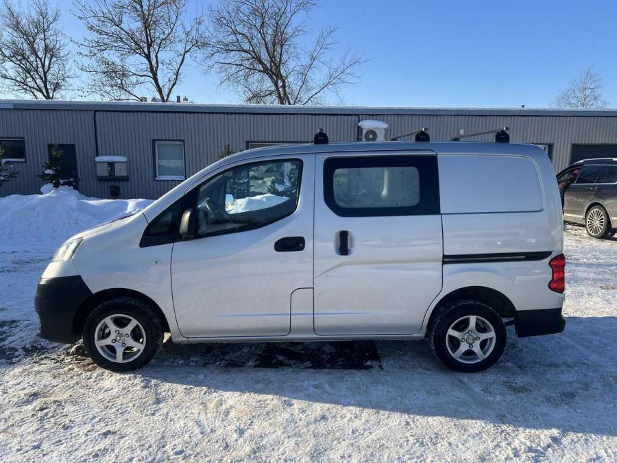 Grey Nissan NV200 2014 in Telschi, with an engine capacity of 1.46 L and mileage of 132 thousand km for 4200 €, photo 10 on AUTOMOTO.COM.LV