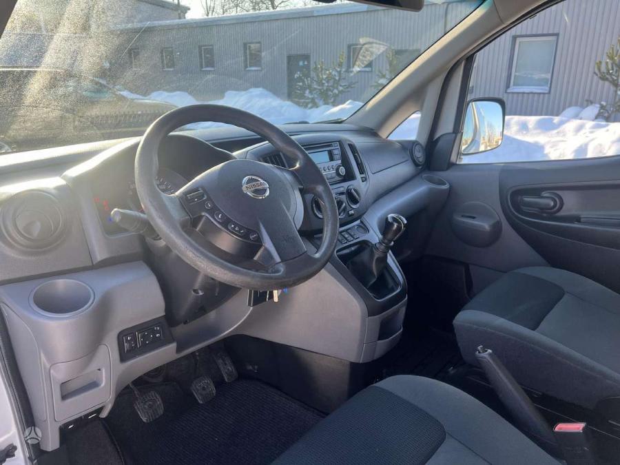Grey Nissan NV200 2014 in Telschi, with an engine capacity of 1.46 L and mileage of 132 thousand km for 4200 €, photo 12 on AUTOMOTO.COM.LV