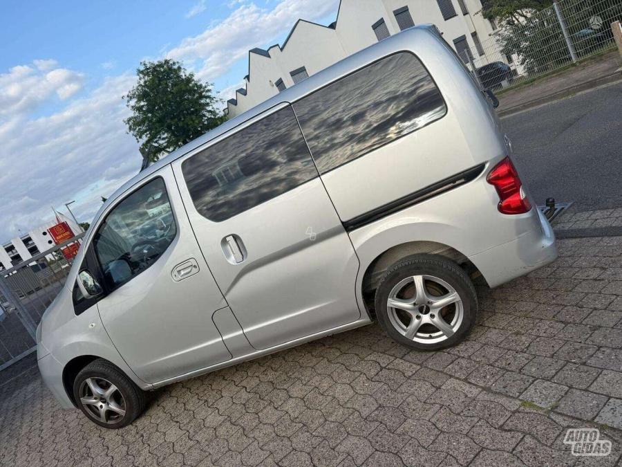 Pelēks Nissan NV200 2013 Šauļi, ar dzinēja tilpumu 1.50 L un nobraukumu 215 tūkst. km par 5950 €, foto 8 vietnē AUTOMOTO.COM.LV