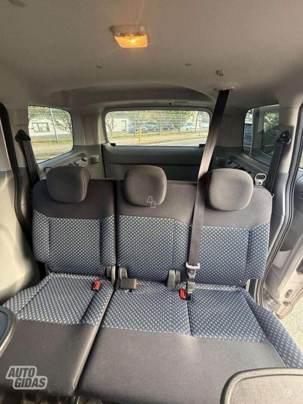 Pelēks Nissan NV200 2013 Šauļi, ar dzinēja tilpumu 1.50 L un nobraukumu 215 tūkst. km par 5950 €, foto 9 vietnē AUTOMOTO.COM.LV