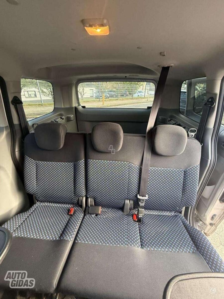 Pelēks Nissan NV200 2013 Šauļi, ar dzinēja tilpumu 1.50 L un nobraukumu 215 tūkst. km par 5950 €, foto 10 vietnē AUTOMOTO.COM.LV