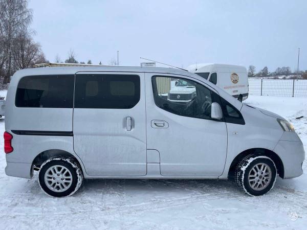 Pelēks Nissan NV200 2012 Alīta, ar dzinēja tilpumu 1.46 L un nobraukumu 140 tūkst. km par 4200 €, foto 3 vietnē AUTOMOTO.COM.LV