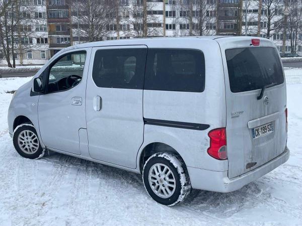 Pelēks Nissan NV200 2012 Alīta, ar dzinēja tilpumu 1.46 L un nobraukumu 140 tūkst. km par 4200 €, foto 5 vietnē AUTOMOTO.COM.LV