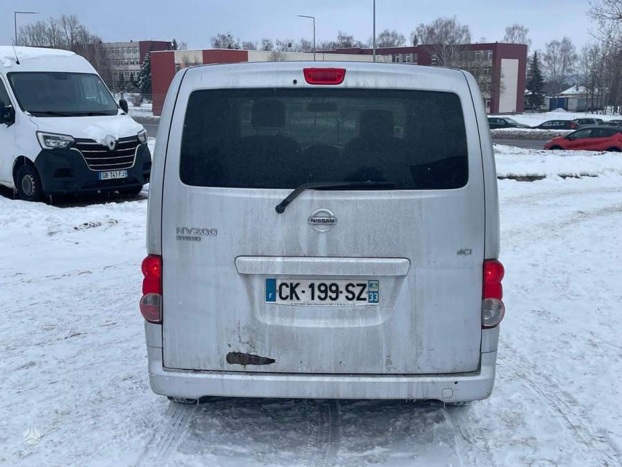 Pelēks Nissan NV200 2012 Alīta, ar dzinēja tilpumu 1.46 L un nobraukumu 140 tūkst. km par 4200 €, foto 6 vietnē AUTOMOTO.COM.LV