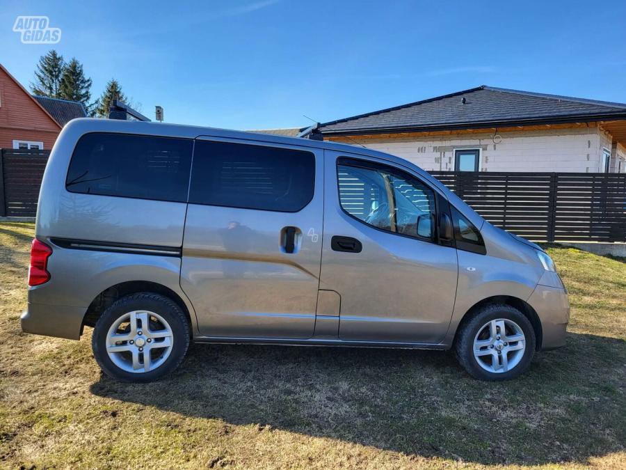 Pelēks Nissan NV200 2013 Šauļi, ar dzinēja tilpumu 1.50 L un nobraukumu 202 tūkst. km par 5300 €, foto 3 vietnē AUTOMOTO.COM.LV