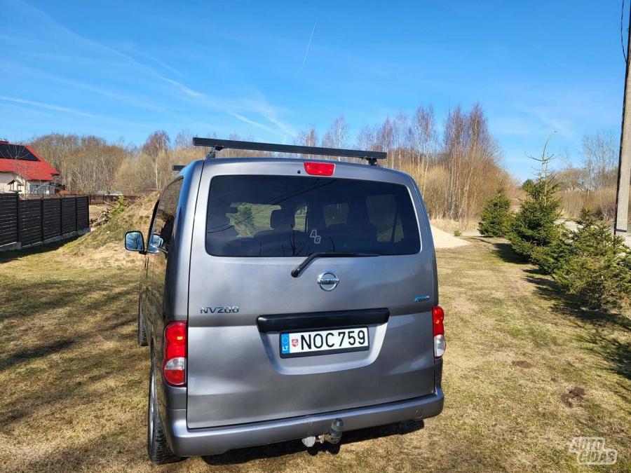 Pelēks Nissan NV200 2013 Šauļi, ar dzinēja tilpumu 1.50 L un nobraukumu 202 tūkst. km par 5300 €, foto 4 vietnē AUTOMOTO.COM.LV