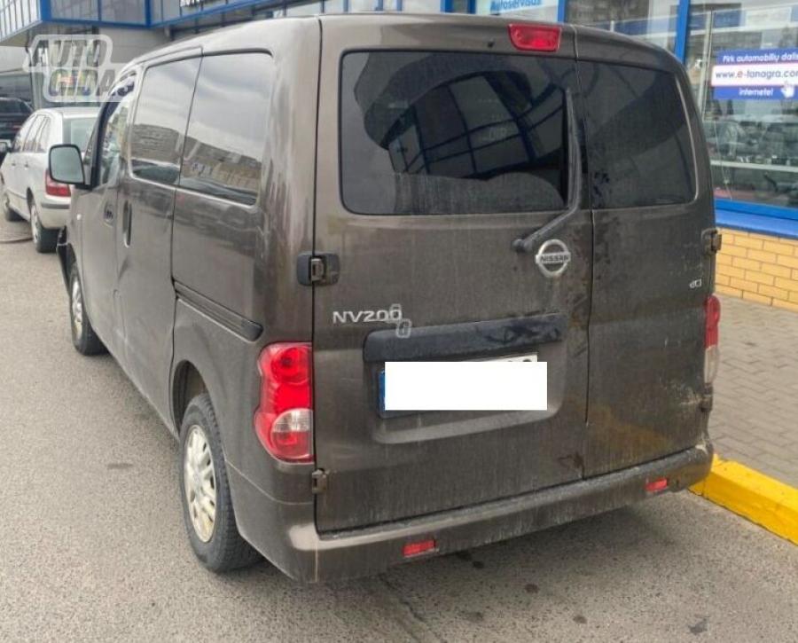 Nissan NV200 2016 in Utena, with an engine capacity of 1.50 L and mileage of 214 thousand km for 2300 €, photo 4 on AUTOMOTO.COM.LV
