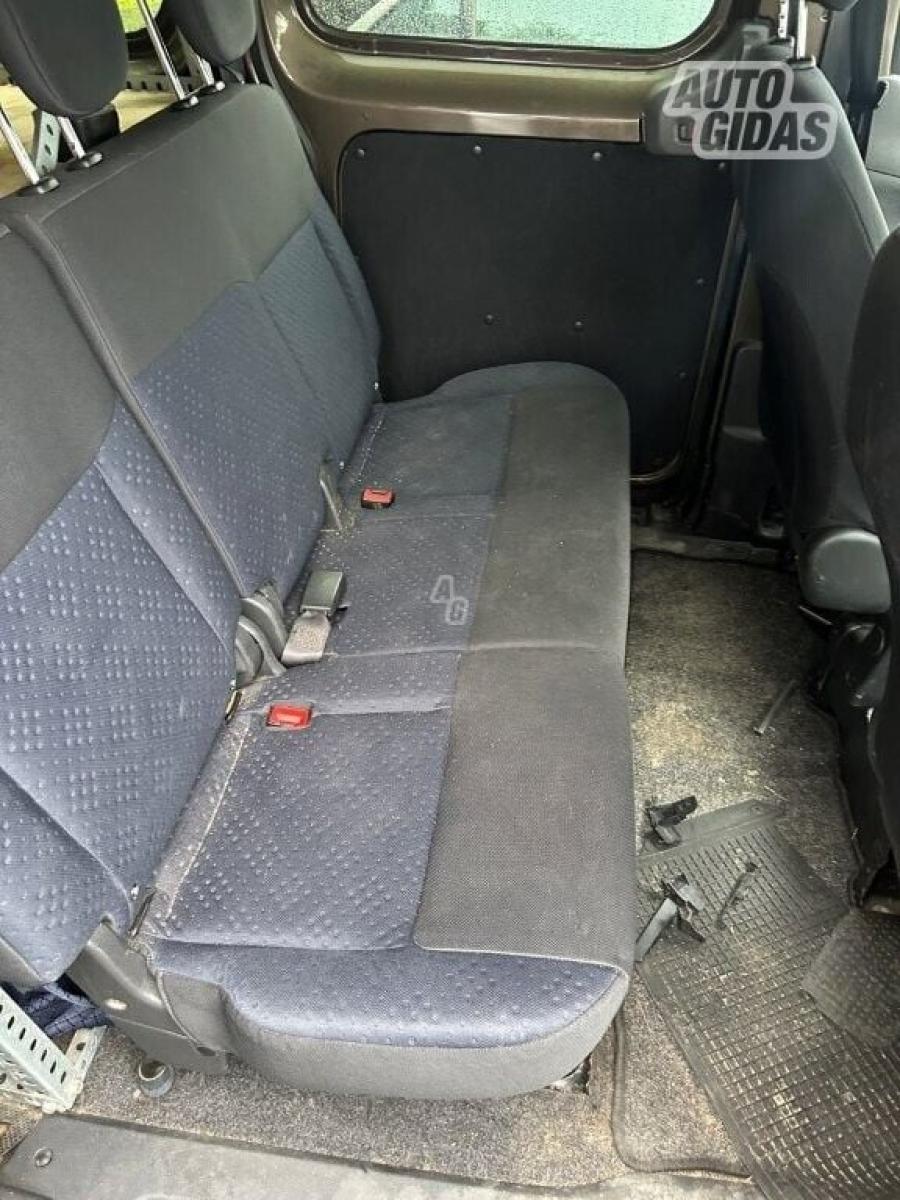 Nissan NV200 2016 in Utena, with an engine capacity of 1.50 L and mileage of 214 thousand km for 2300 €, photo 8 on AUTOMOTO.COM.LV