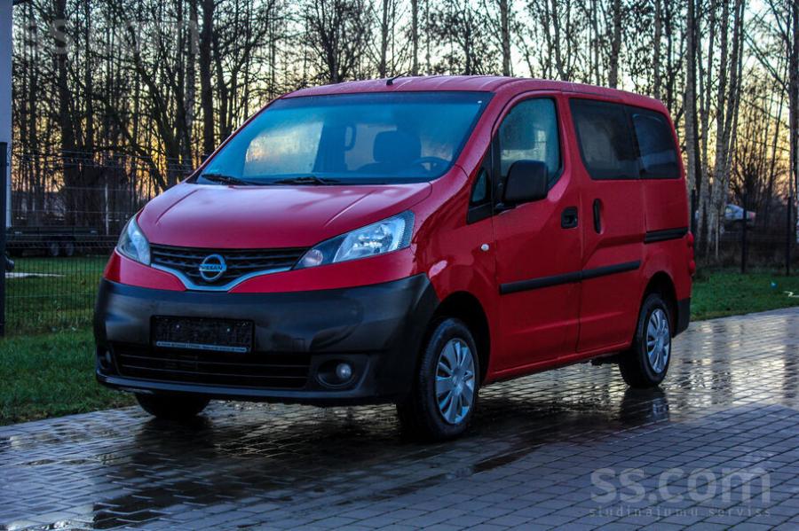 Red Nissan NV200 2011 in Jelgava, with an engine capacity of 1.50 L and mileage of 210 thousand km for 7496 €, photo 1 on AUTOMOTO.COM.LV