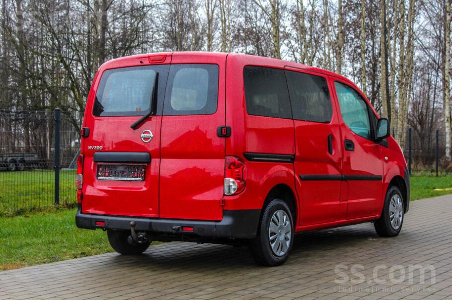 Red Nissan NV200 2011 in Jelgava, with an engine capacity of 1.50 L and mileage of 210 thousand km for 7496 €, photo 2 on AUTOMOTO.COM.LV