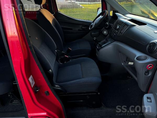 Red Nissan NV200 2011 in Jelgava, with an engine capacity of 1.50 L and mileage of 210 thousand km for 6796 €, photo 6 on AUTOMOTO.COM.LV
