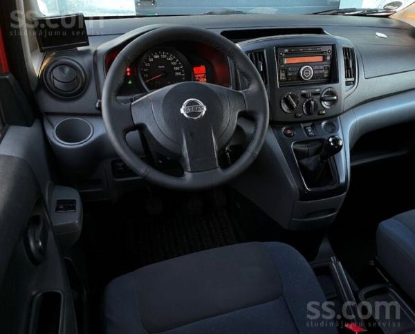 Red Nissan NV200 2011 in Jelgava, with an engine capacity of 1.50 L and mileage of 210 thousand km for 6796 €, photo 8 on AUTOMOTO.COM.LV