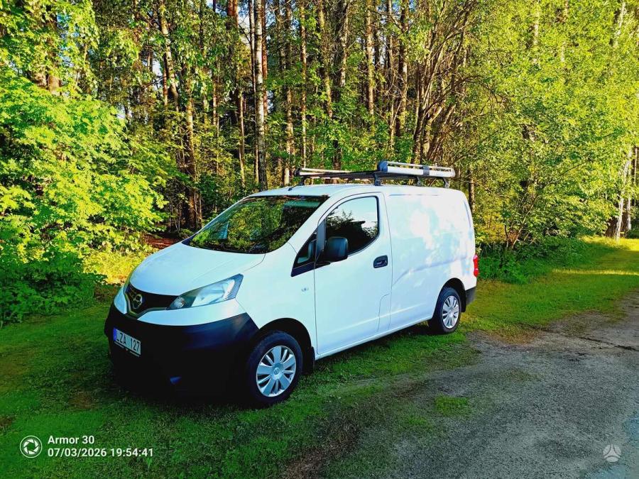 Balts Nissan NV200 2015 Viļņa, ar dzinēja tilpumu 1.46 L un nobraukumu 190 tūkst. km par 4800 €, foto 1 vietnē AUTOMOTO.COM.LV