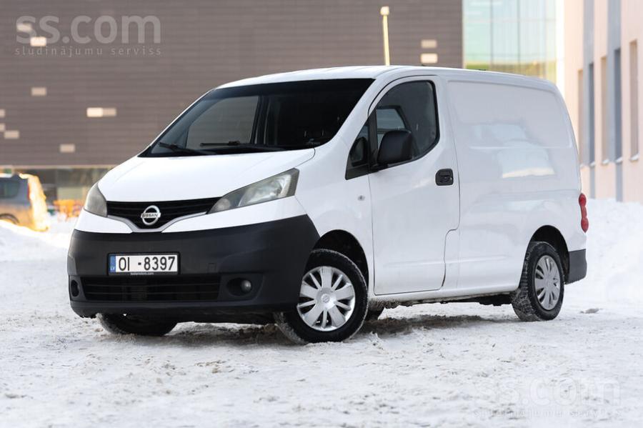 White Nissan NV200 2010 in Jelgava, with an engine capacity of 1.50 L and mileage of 299 thousand km for 3900 €, photo 1 on AUTOMOTO.COM.LV