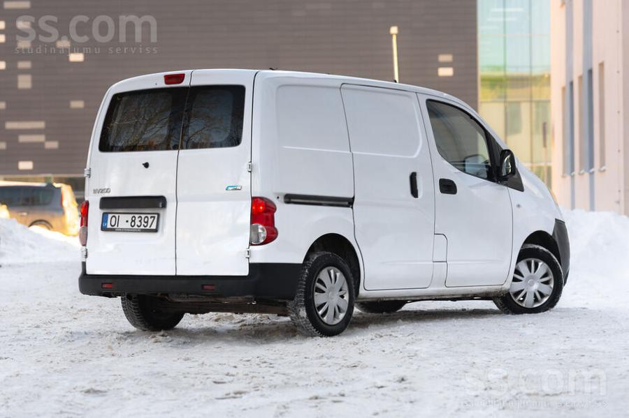 Balts Nissan NV200 2010 Jelgava, ar dzinēja tilpumu 1.50 L un nobraukumu 299 tūkst. km par 3900 €, foto 5 vietnē AUTOMOTO.COM.LV