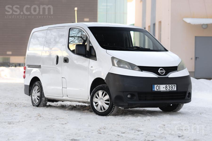 White Nissan NV200 2010 in Jelgava, with an engine capacity of 1.50 L and mileage of 299 thousand km for 2900 €, photo 3 on AUTOMOTO.COM.LV