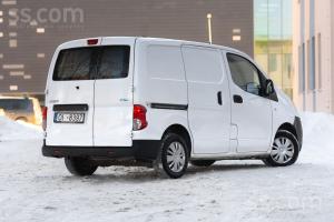 White Nissan NV200 2010 in Jelgava, with an engine capacity of 1.50 L and mileage of 299 thousand km for 2900 €, photo 6 on AUTOMOTO.COM.LV