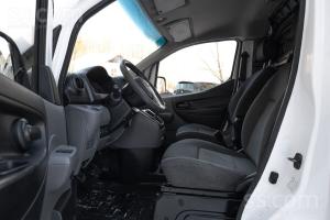 White Nissan NV200 2010 in Jelgava, with an engine capacity of 1.50 L and mileage of 299 thousand km for 2900 €, photo 8 on AUTOMOTO.COM.LV