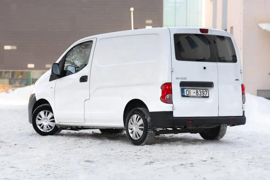 Белый Ниссан NV200 2010 в Елгава, объемом двигателя 1.50 л и пробегом 299 тыс. км за 2900 €, фото 5 на AUTOMOTO.COM.LV