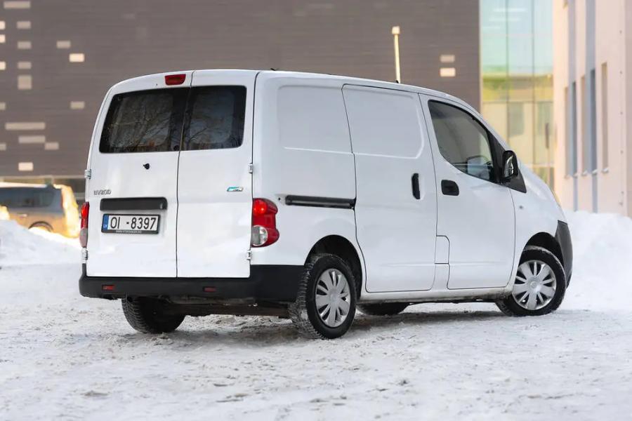 Белый Ниссан NV200 2010 в Елгава, объемом двигателя 1.50 л и пробегом 299 тыс. км за 2900 €, фото 6 на AUTOMOTO.COM.LV