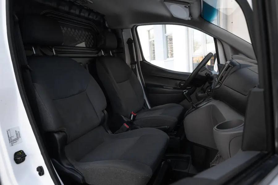 Белый Ниссан NV200 2010 в Елгава, объемом двигателя 1.50 л и пробегом 299 тыс. км за 2900 €, фото 12 на AUTOMOTO.COM.LV