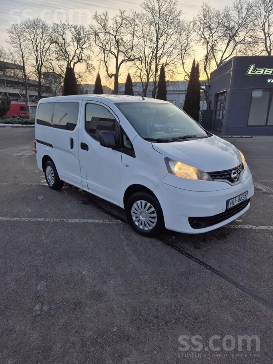 White Nissan NV200 2011 in Riga, with an engine capacity of 1.50 L and mileage of 157 thousand km for 4200 €, photo 3 on AUTOMOTO.COM.LV