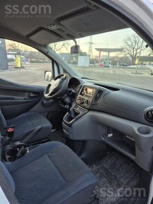 White Nissan NV200 2011 in Riga, with an engine capacity of 1.50 L and mileage of 157 thousand km for 4200 €, photo 6 on AUTOMOTO.COM.LV